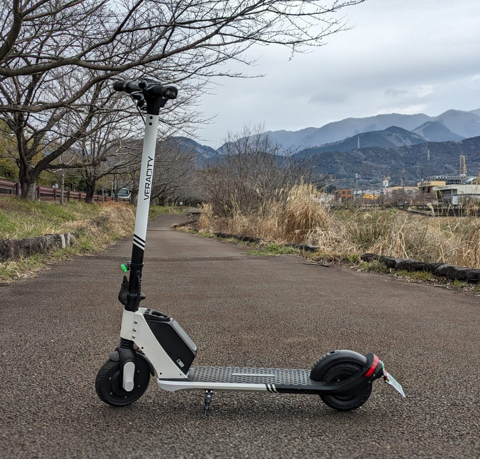 【2024年3月】免許不要で乗れるおすすめの電動キックボード9選！【特定小型原付モデル】 | 電動キックボードの教科書